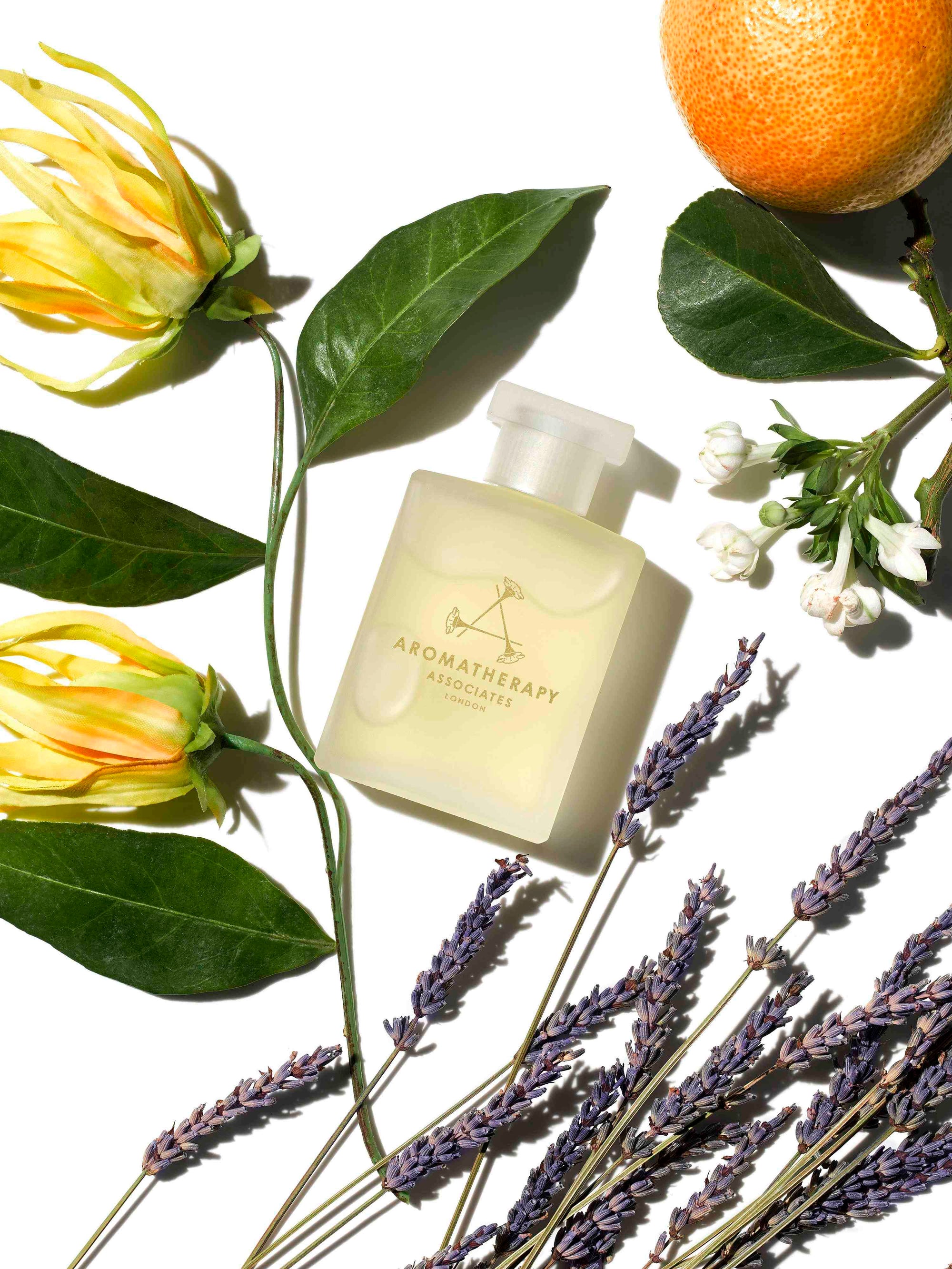 Light Relax Bath & Shower Oil | Aromatherapy Associates